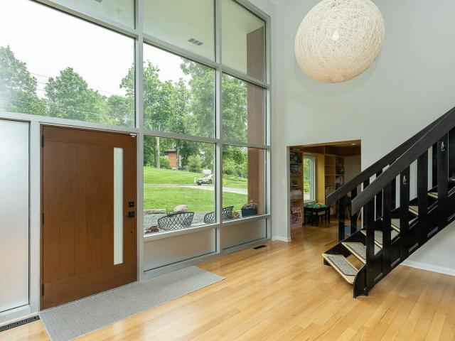 736 Foster Drive, Des Moines, USA, IA