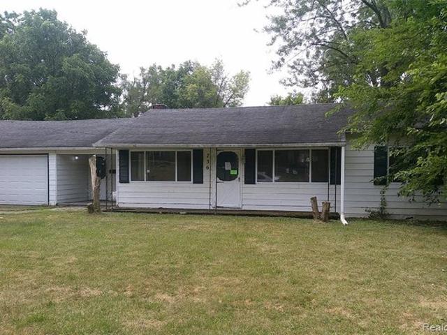 736 Louisa St, Mount Morris, MI 48458