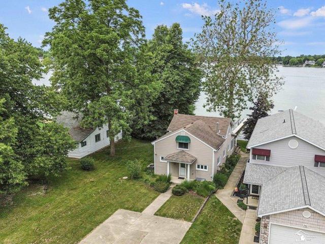 736 Lakeview Dr, Clarklake, MI 49234