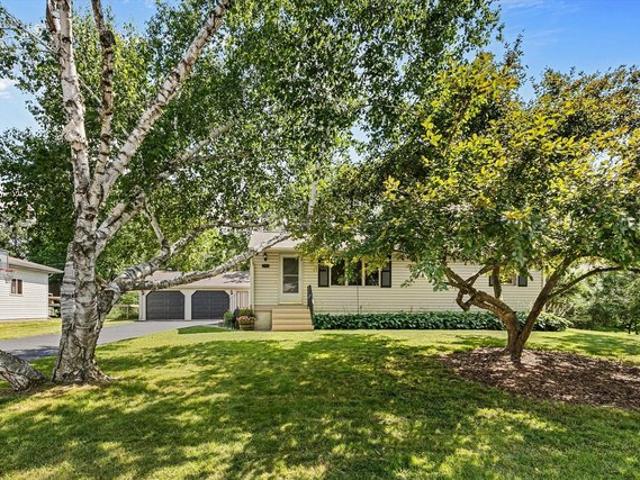 736 Lasso Ln, Eagan, MN 55123