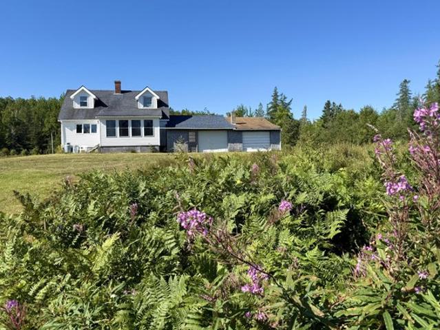736 Leighton Point Rd, Pembroke, ME 04666