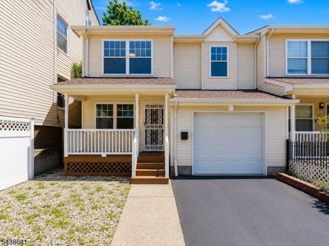 736 S 19th St, Newark, NJ 07103