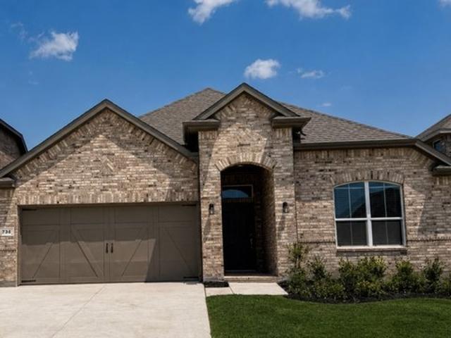 736 Soaring Hawk Dr, Fort Worth, TX 76008