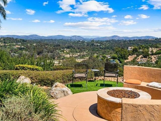 736 San Mario Dr, Solana Beach, CA 92075