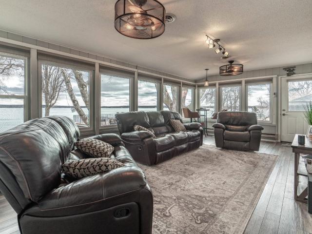 736 Shorewood Drive