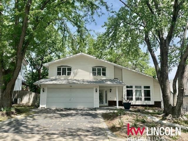 736 W Burt Dr, Lincoln, NE 68521