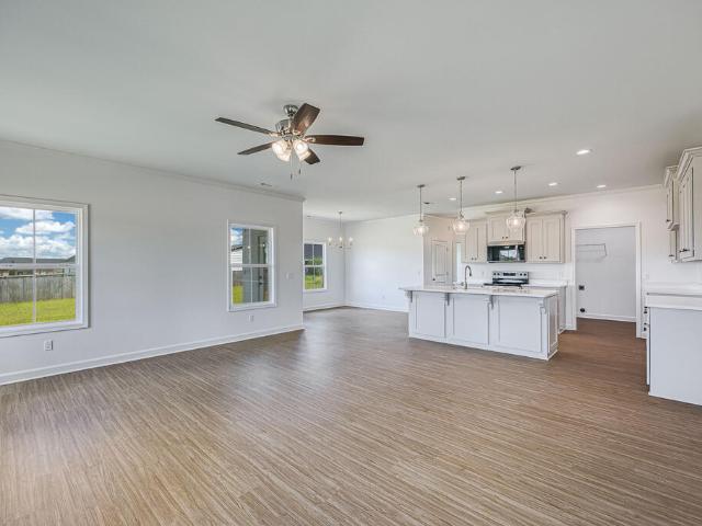 736 Treemont