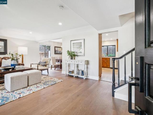 736 Twinview Pl