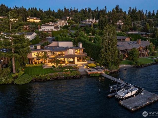 7374 SE 71st St, Mercer Island, WA 98040