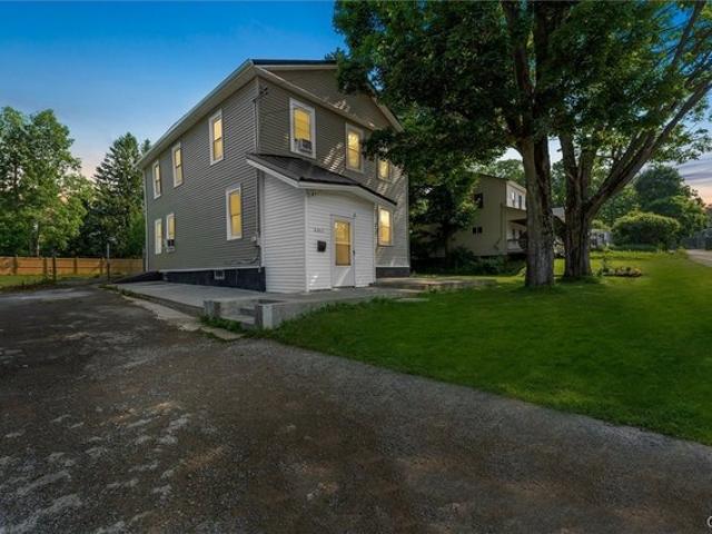 7377 Cherry St, Pompey, NY 13138