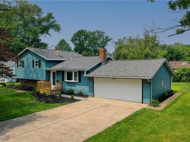 7371 Dahlia Dr, Mentor On The Lake, OH 44060