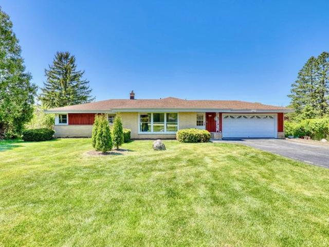 7371 S 49th St, Franklin, WI 53132