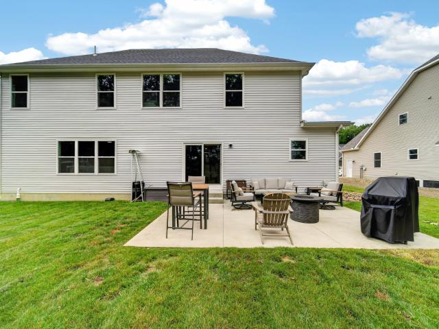 7372 BERRY Trail