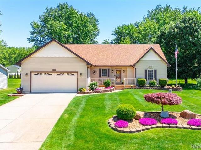 7373 Ponderosa Dr, Mundy Township, MI 48473