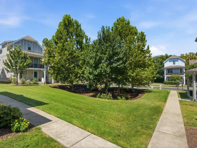 737 Cottage Park Dr