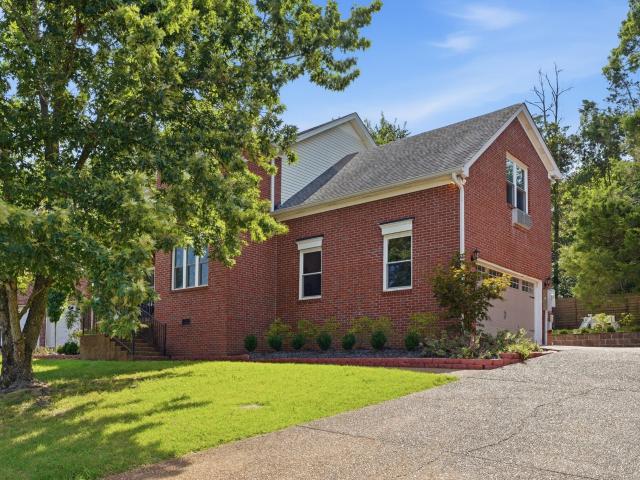 737 Cedar Crest Dr
