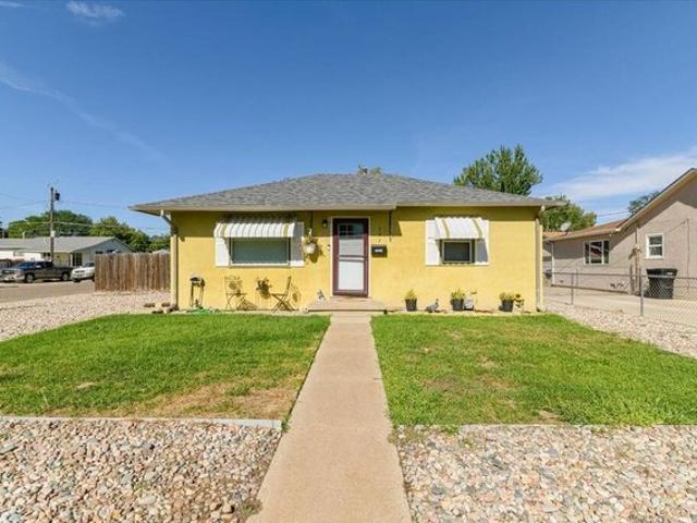 737 Airlane Ave, Pueblo, CO 81005