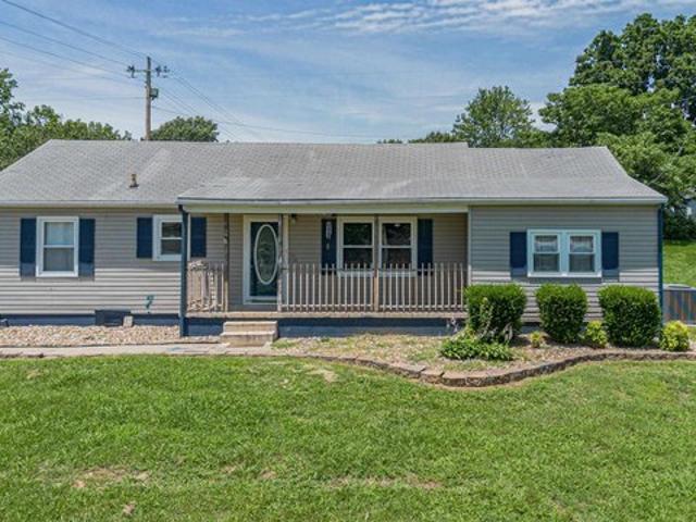 737 E 6th Ave, Calvert City, KY 42029