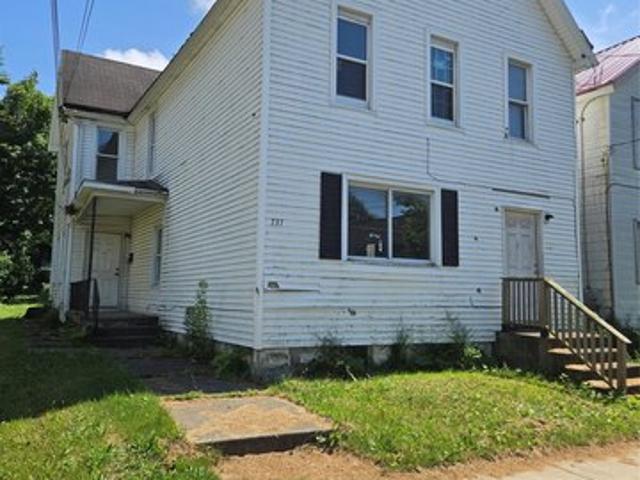 737 E 13th St, Erie, PA 16503