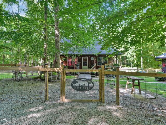 737 Edd Linder Rd