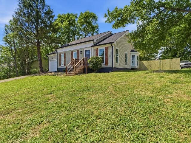 737 Heritage Dr