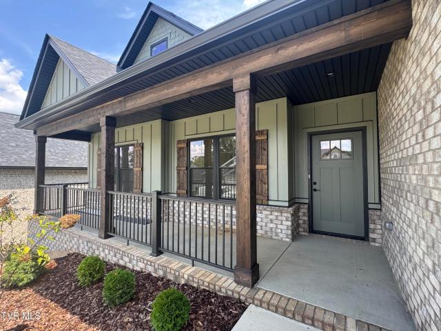 737 Hunts Terrace Drive