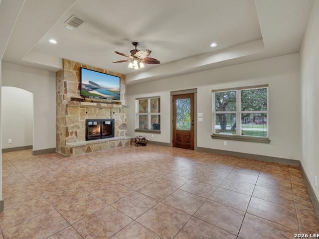 737 La Paloma Dr