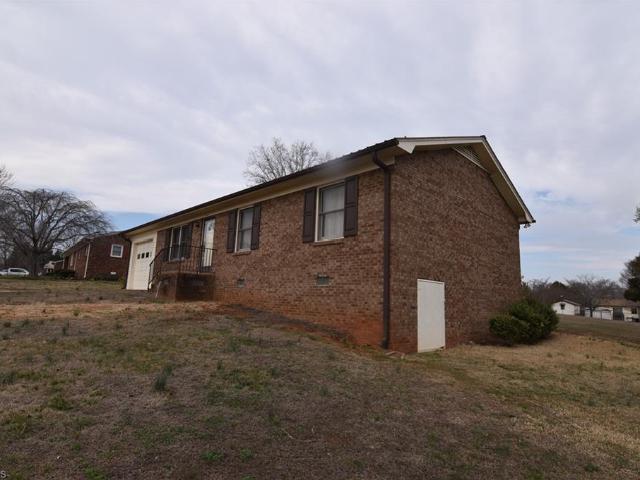 737 Lee Road