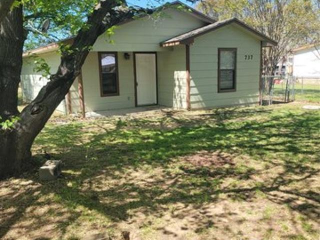 737 Luther Ln, Gun Barrel City, TX 75156