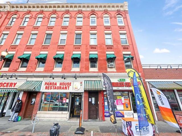 737 Montgomery St #3, Jersey City, NJ 07306