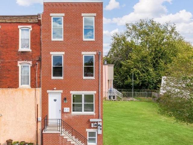 737 N 42nd St, Philadelphia, PA 19104