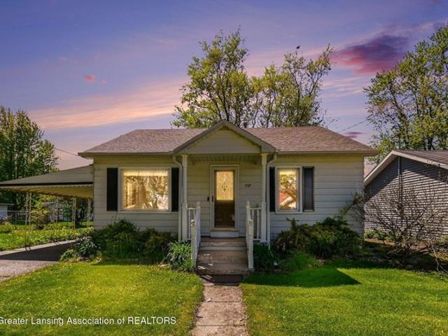 737 N Main St, Fowler, MI 48835