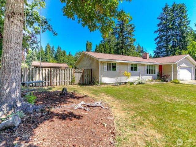 737 NW Firglade Dr, Bremerton, WA 98311
