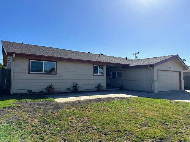 737 Saint Ann Dr, Salinas, CA 93901