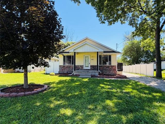 737 SE 27th Ct, Des Moines, IA 50317
