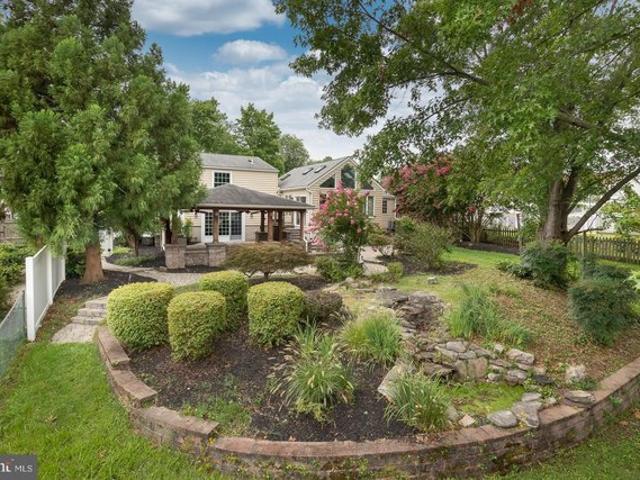 737 Shore Dr, Joppa, MD 21085