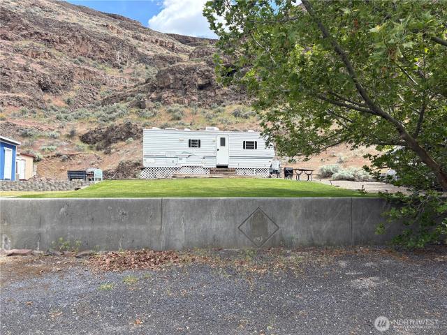 737 SW Section Avenue