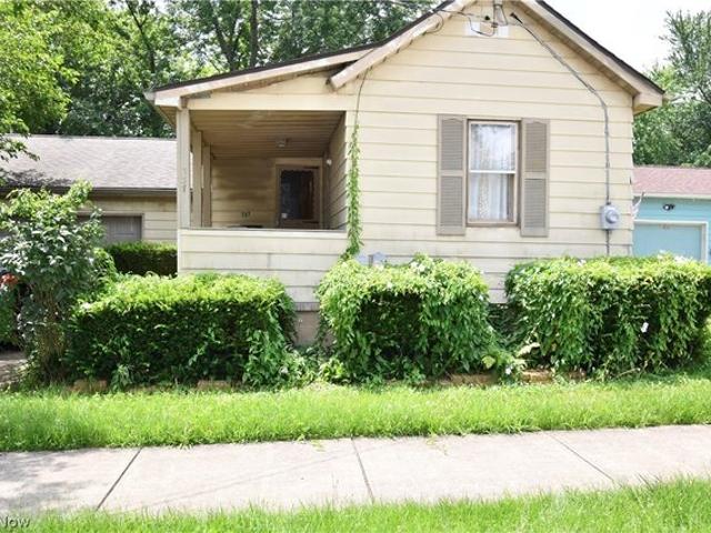 737 Porter Ave, Campbell, OH 44405