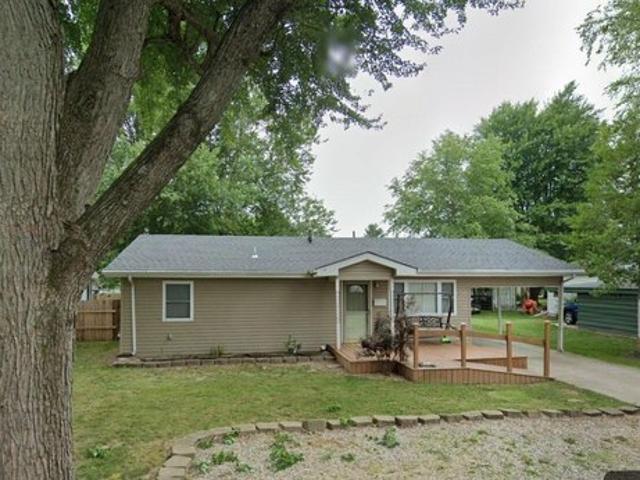 737 Ray St, Scottsburg, IN 47170