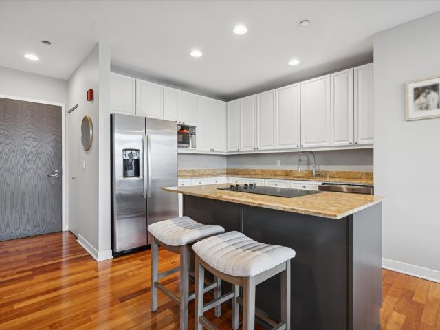 737 W Washington Blvd, Unit 710, Chicago, IL 60661 | MLS #12578 | Compass
