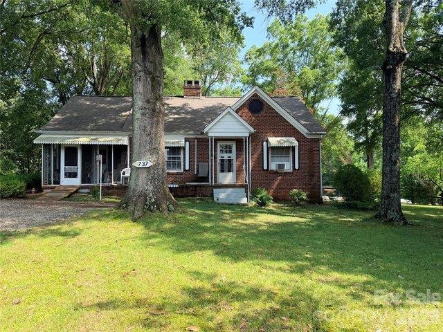 737 W C St, Newton, NC 28658