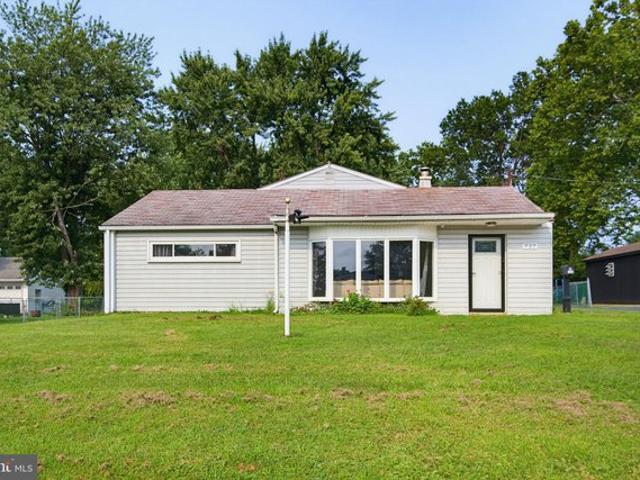 737 Woodbrook Ln, Plymouth Meeting, PA 19462