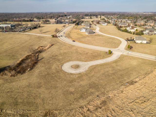 737 Tivoli Ct, Rockford, IL 61107 | MLS #202500 | Compass