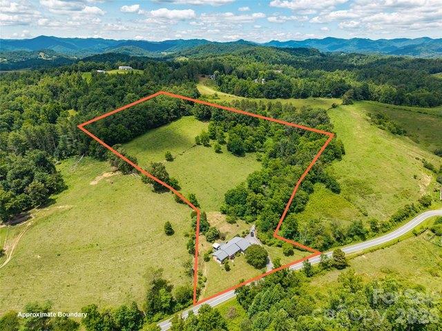 737 Tillery Branch Rd, Marshall, NC 28753
