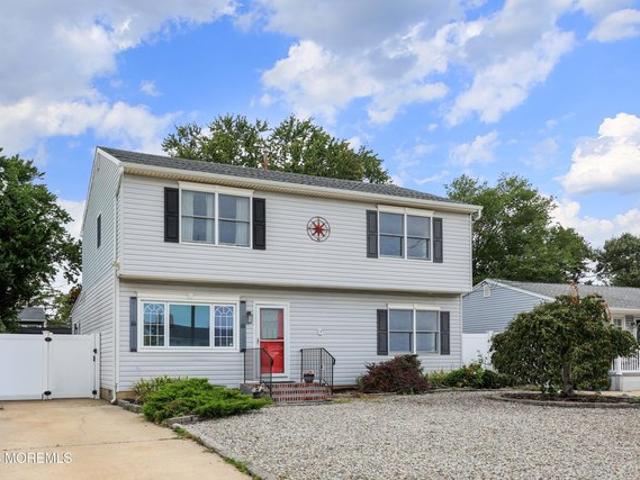737 Tunney Point Dr, Toms River, NJ 08753
