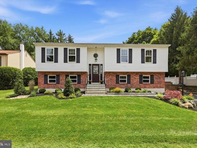 737 Vance Dr, Glenside, PA 19038