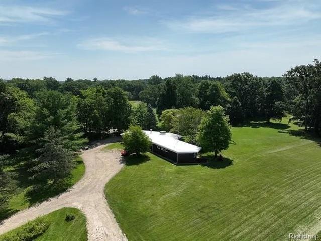 7386 Dean Rd, Deerfield, MI 48430