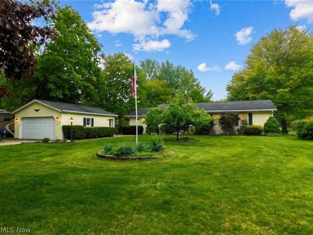 7386 Lake Rd, Madison, OH 44057