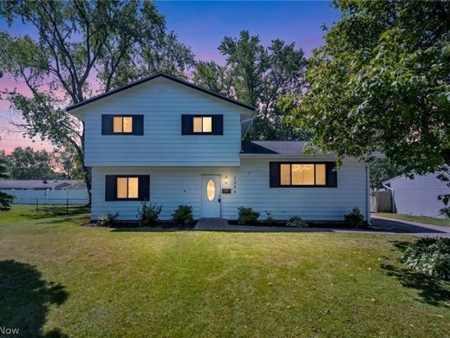 7386 Primrose Dr, Mentor On The Lake, OH 44060