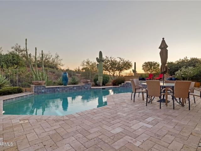 7387 e cliff rose trail